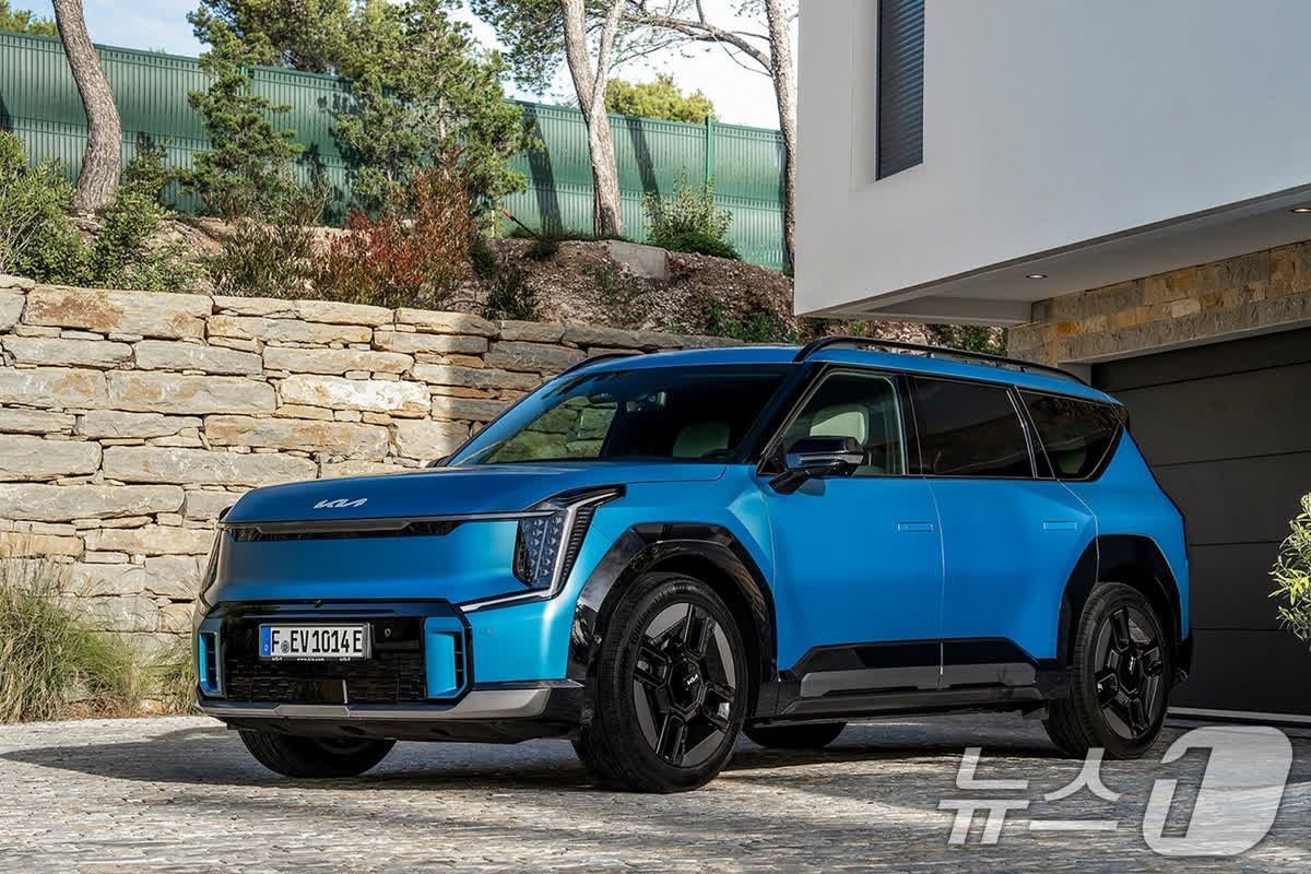 Kia EV9 Beats Volvo EX90 in Big Electric SUV Showdown - News1